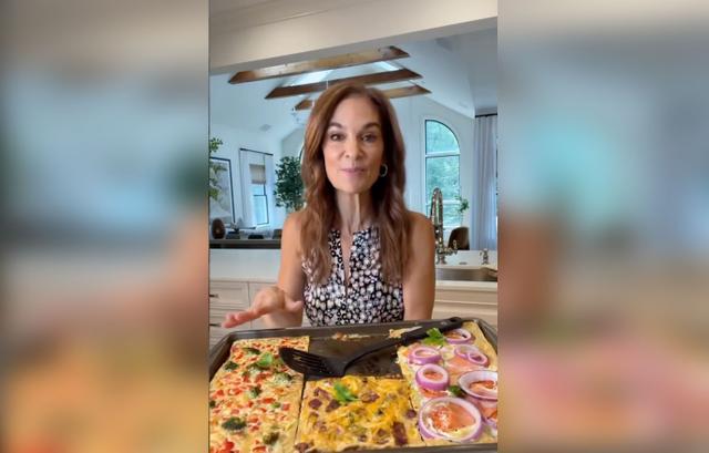 Health Expert Joy Bauer Says She's 'A Mad Scientist In The Kitchen'