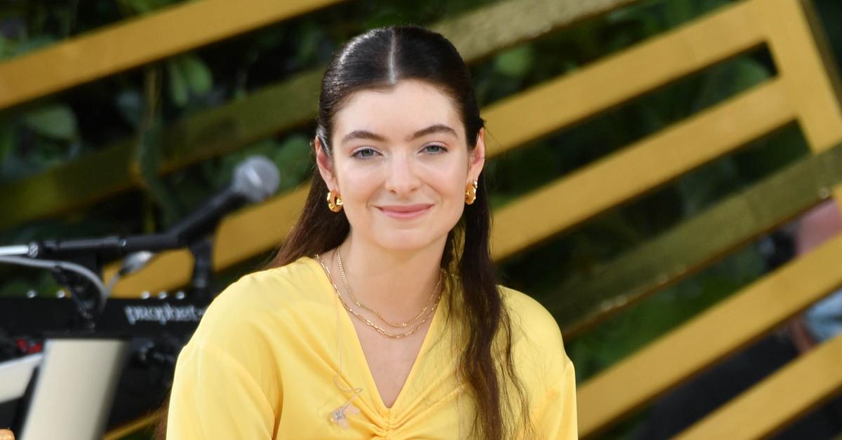 Lorde Now Knows Her 'Worth' & Her 'Power' After Confidence Struggles
