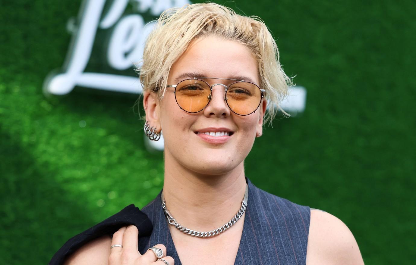 Betty Who Talks Confidence & Individuality