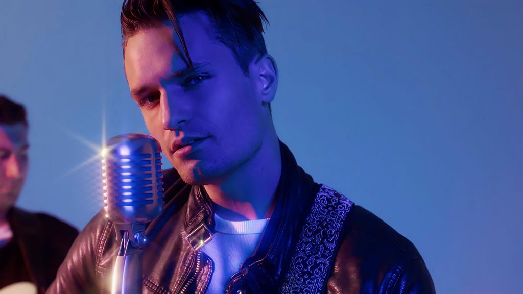 Singer AJ Smith Talks About His Music Career