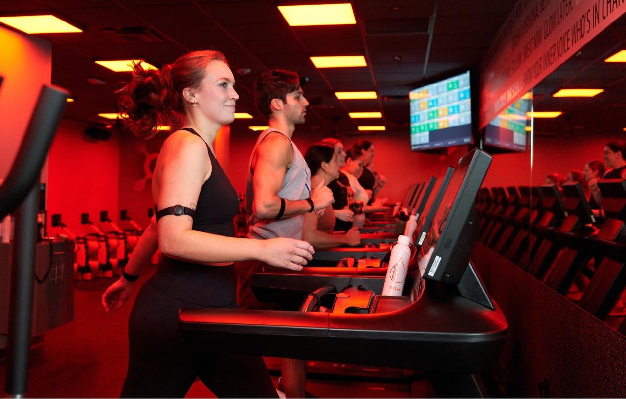 TikTok Star Allie Bennett Dishes On Viral Treadmill Strut, Career