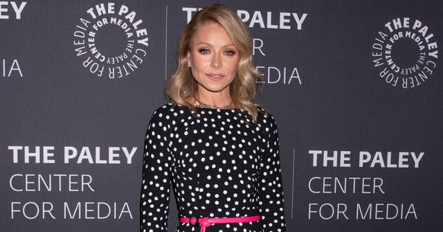 Kelly Ripa Is Releasing Her First Book 'Live Wire' Next Year