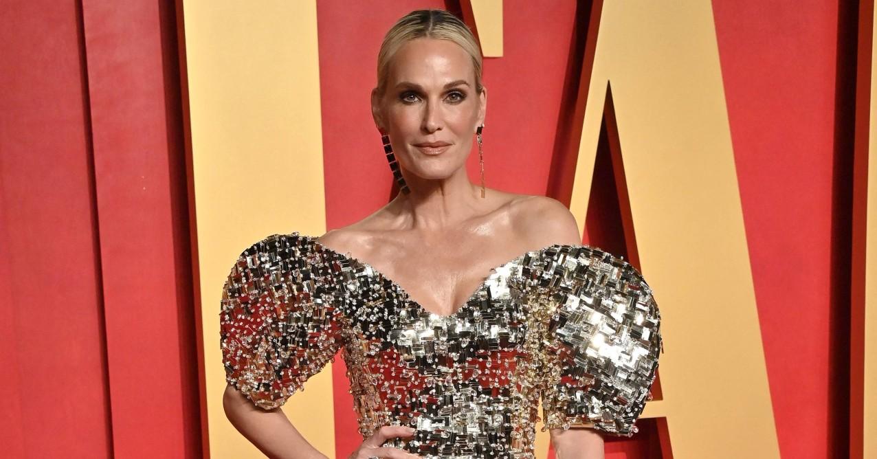 Molly Sims Says Posing For Sports Illustrated Was 'Life-Changing'
