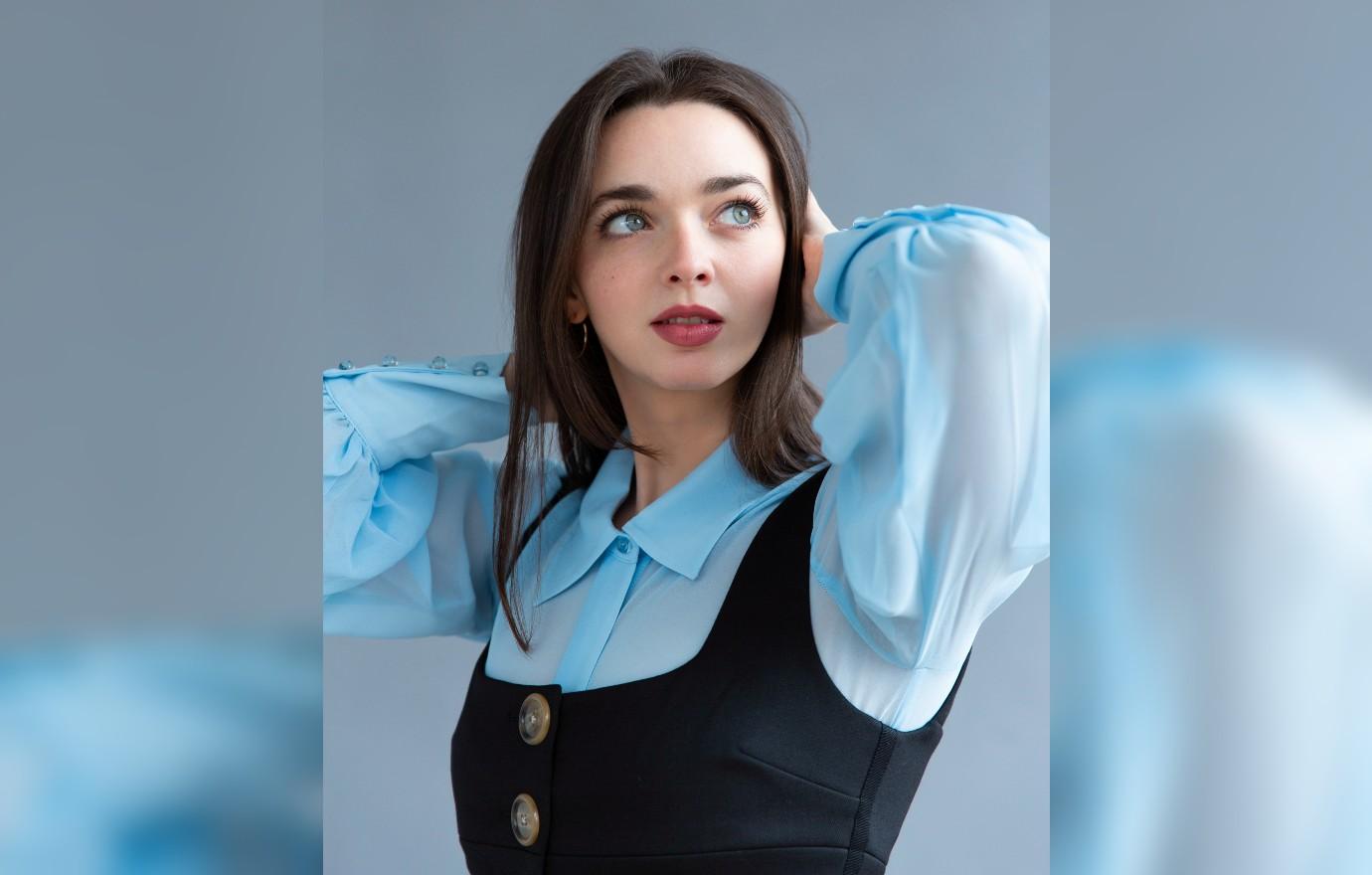 Allison Winn Dishes On Starring In New 'Mean Girls' Movie