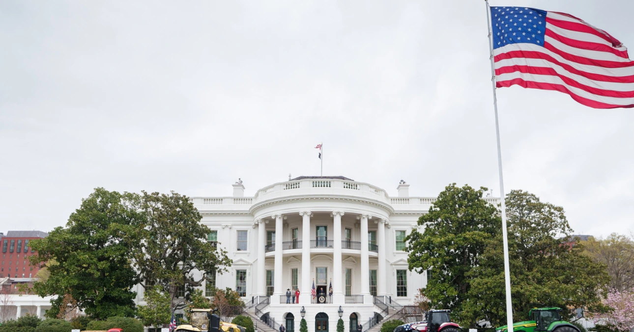 Bizarre Pixelated Photos, Cryptic Videos Take Over the White House's ...