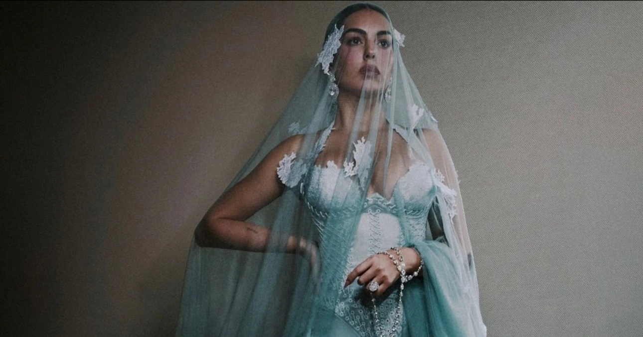 Georgina Rodríguez Wows at Met Gala 2026 With Veiled Elegance and Bold ...